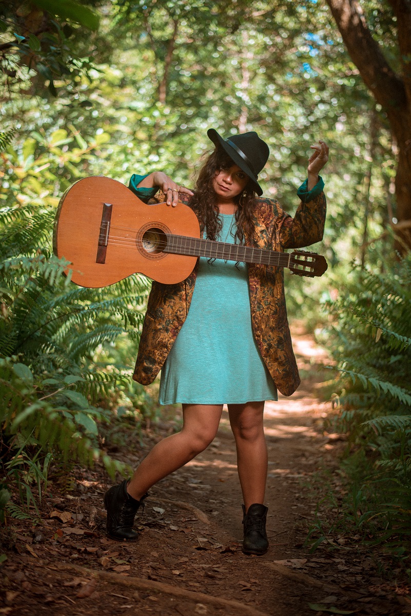 Lizbeth Román va por un mundo en que el amor, la música y la ...