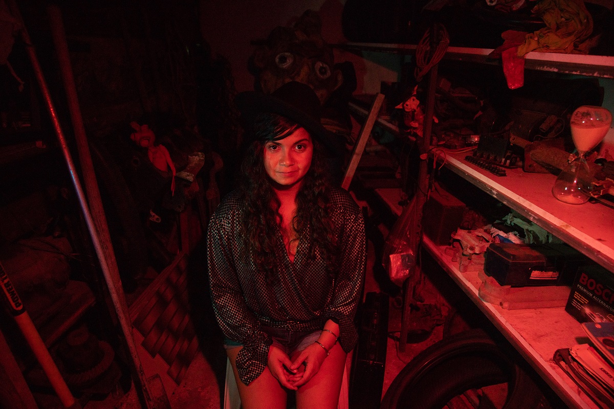 Lizbeth Román va por un mundo en que el amor, la música y la ...